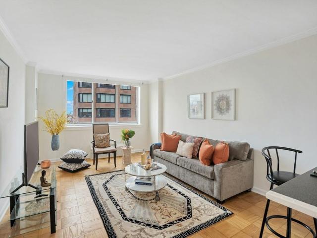 1 bedroom luxury Apartment for sale in Upper East Side, Manhattan, New York