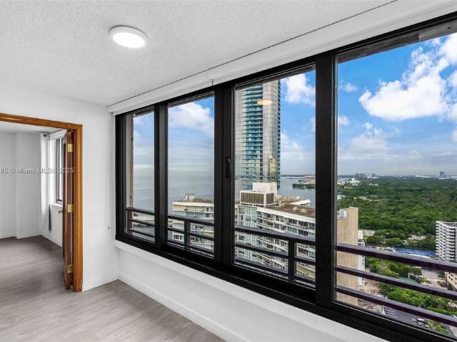 1 bedroom luxury House for sale in Miami, Florida