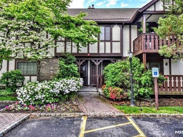 1 bedroom, Mahwah NJ 07430 102708227