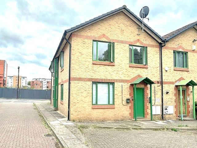 1 BEDROOM Maisonette