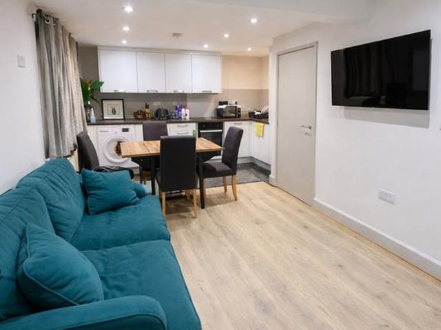 1 Bedroom Maisonette