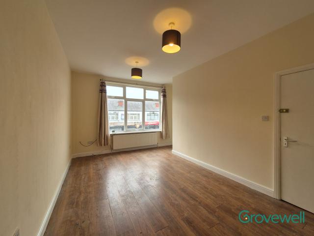 1 bedroom Maisonette to let Cross Street, Sale