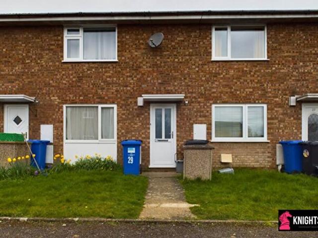 1 Bedroom Maisonette To Rent In Brookside Close, Old Stratford, MK19