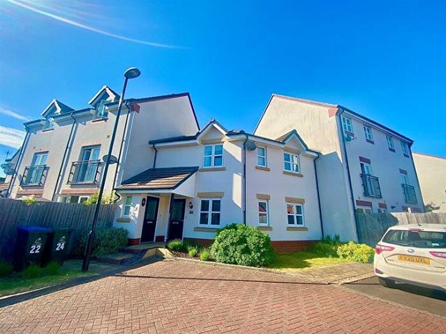 1 Bedroom Maisonette To Rent In Grenadier Drive, New Stoke Village, Coventry, CV3