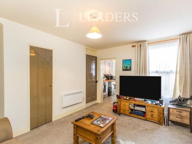 1 bedroom maisonette to rent Jubilee Terrace, Stony Stratford, Milton Keynes, Buckinghamshire, MK11