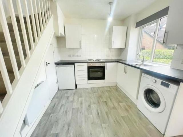 1 bedroom maisonette to rent Pimpernel Grove, Walnut Tree, Milton Keynes, Buckinghamshire, MK7