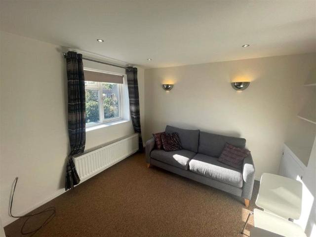 1 bedroom maisonette to rent South Eighth Street, Milton Keynes, Buckinghamshire, MK9