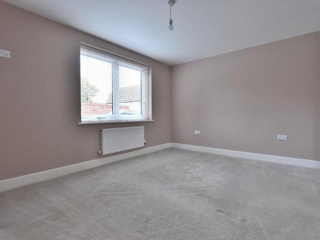 1 bedroom maisonette to rent
