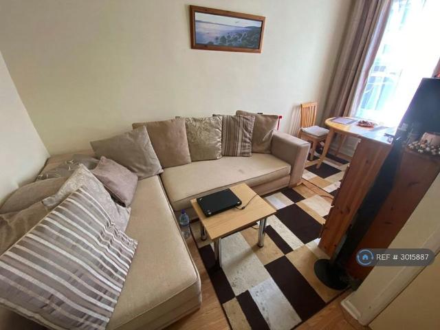 1 bedroom maisonette to rent