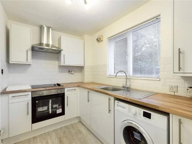 1 bedroom maisonette to rent