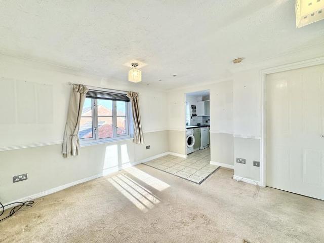 1 bedroom maisonette to rent