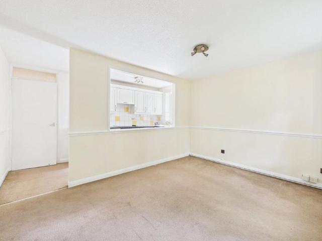 1 bedroom maisonette to rent