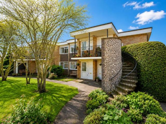 1 bedroom maisonette to rent