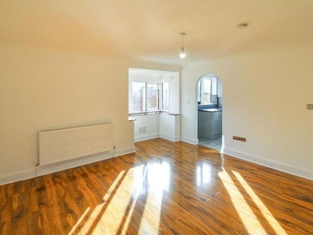 1 bedroom maisonette to rent
