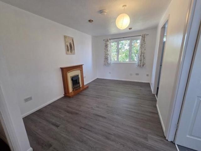 1 bedroom maisonette to rent