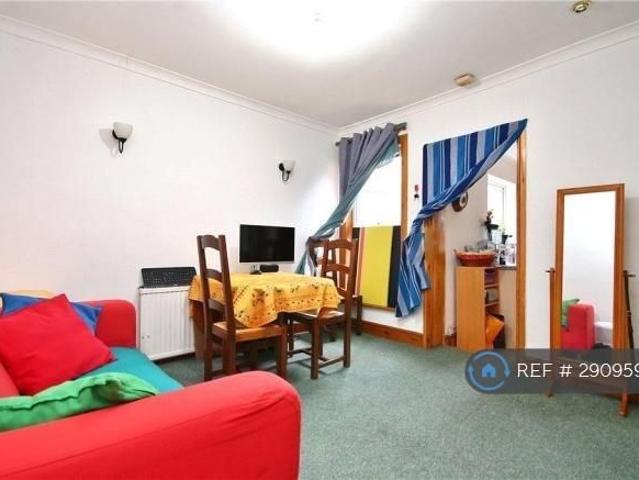 1 bedroom maisonette to rent