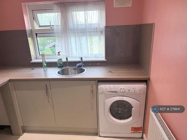 1 bedroom maisonette to rent
