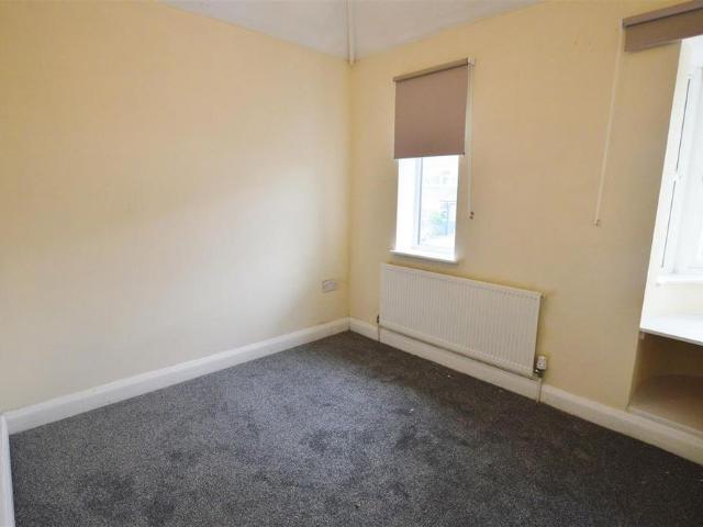 1 bedroom maisonette to rent
