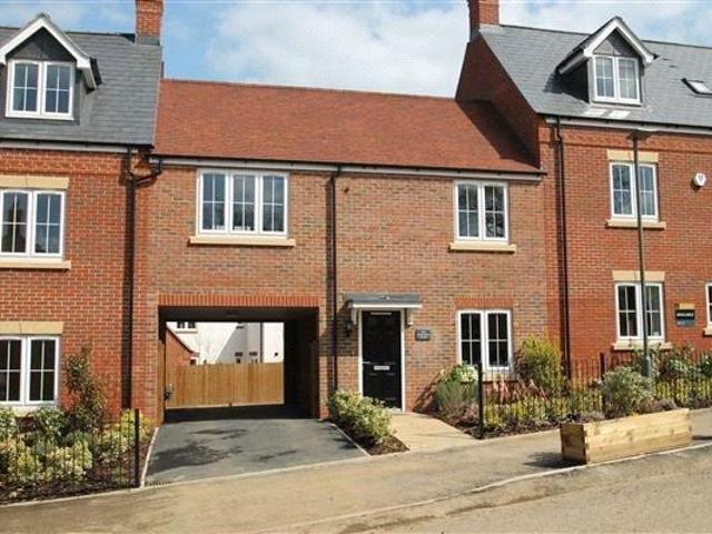 1 bedroom maisonette to rent