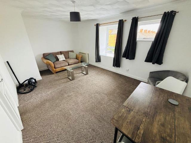 1 bedroom maisonette to rent