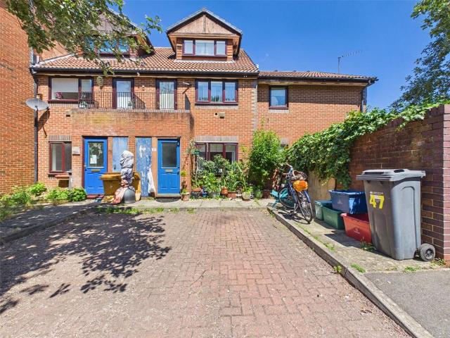 1 bedroom maisonette to rent