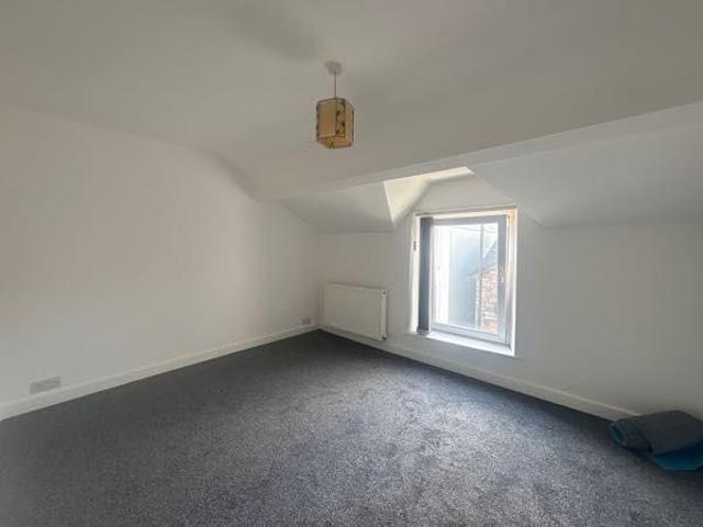 1 bedroom maisonette to rent