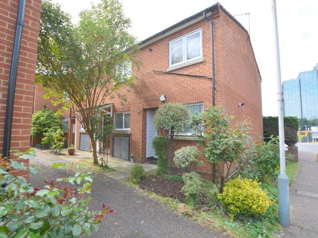 1 bedroom maisonette to rent