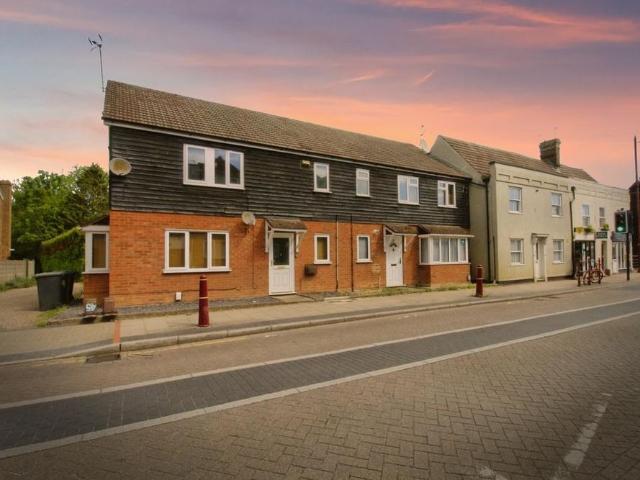 1 bedroom maisonette to rent
