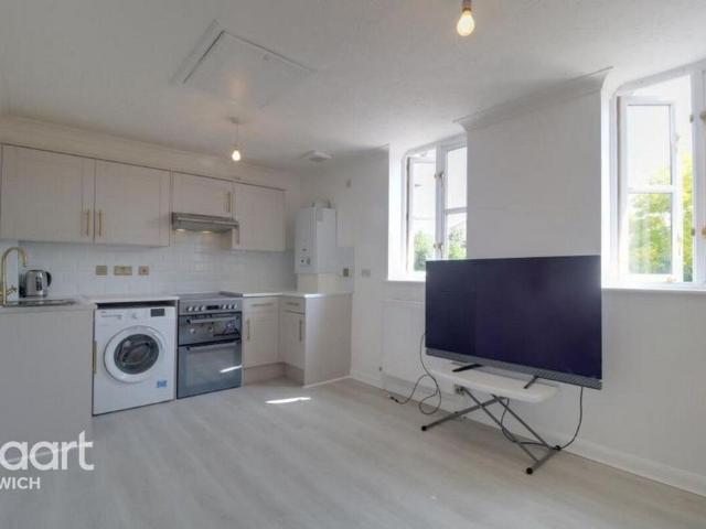 1 bedroom maisonette to rent