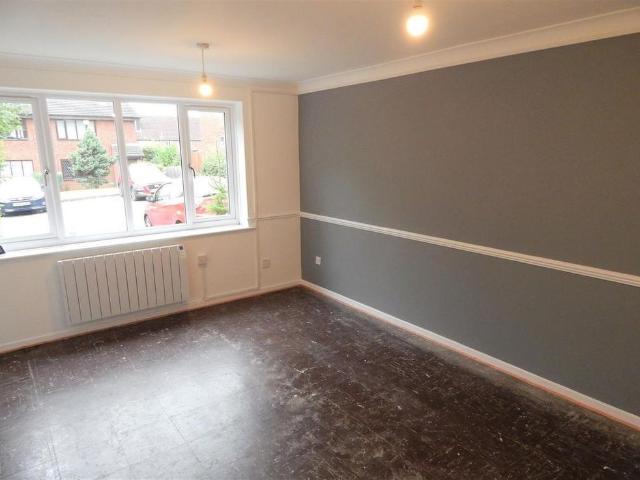 1 bedroom maisonette to rent