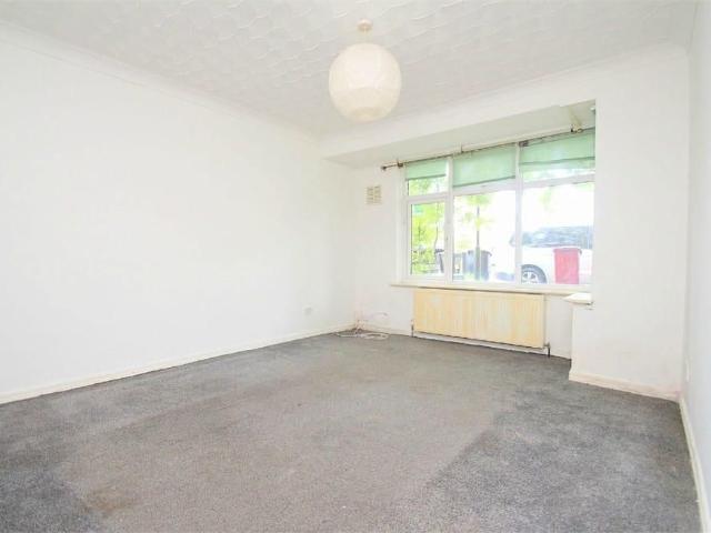 1 bedroom maisonette to rent