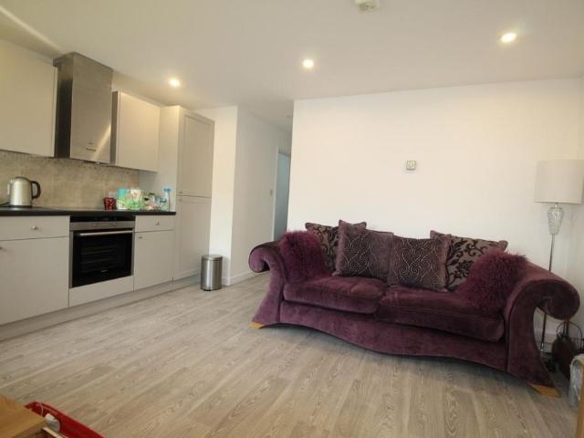 1 bedroom maisonette to rent