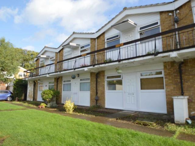 1 bedroom maisonette to rent