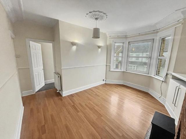 1 bedroom maisonette to rent