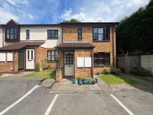 1 bedroom maisonette to rent