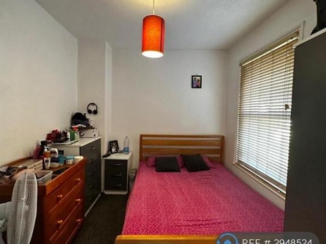 1 bedroom maisonette to rent