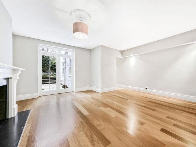 1 bedroom maisonette to rent