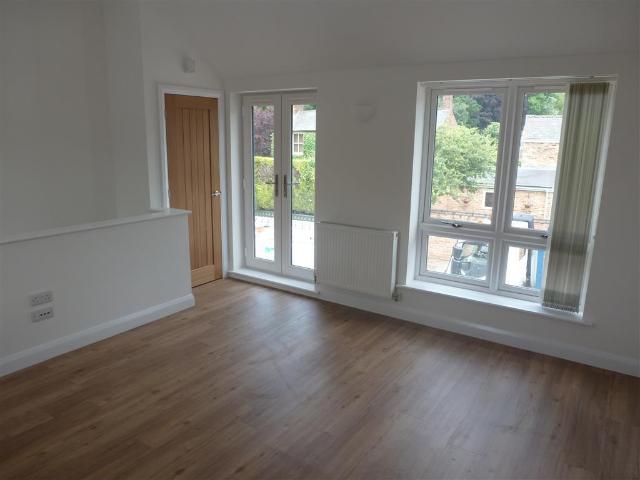 1 bedroom maisonette to rent