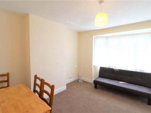 1 bedroom maisonette to rent
