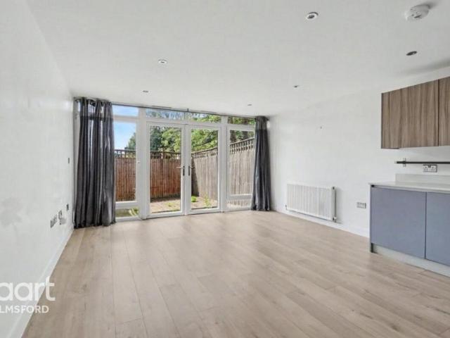 1 bedroom maisonette to rent