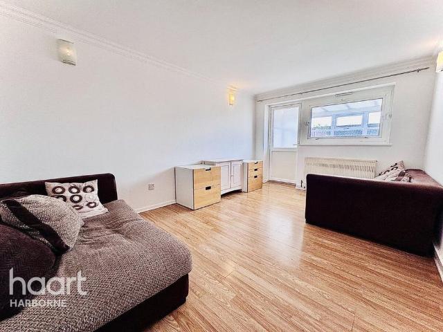 1 bedroom maisonette to rent