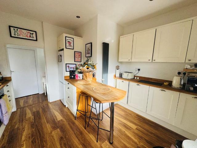 1 bedroom maisonette to rent
