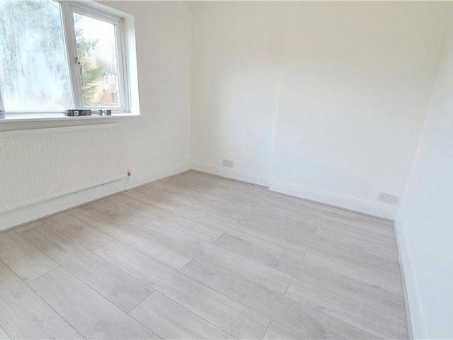 1 bedroom maisonette to rent