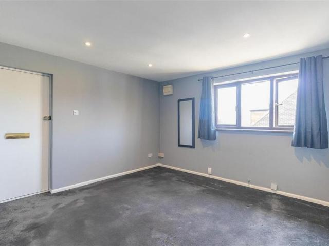 1 bedroom maisonette to rent