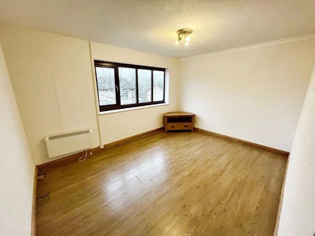1 bedroom maisonette to rent