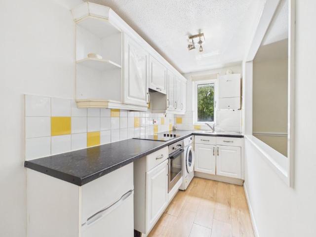 1 bedroom maisonette to rent
