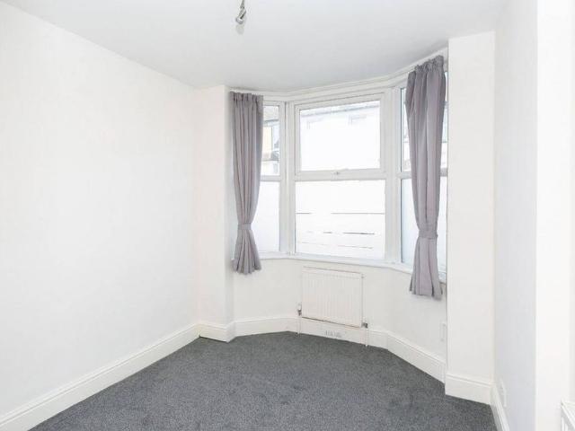1 bedroom maisonette to rent