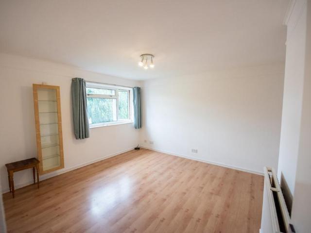 1 bedroom maisonette to rent