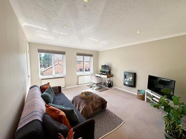 1 bedroom maisonette to rent