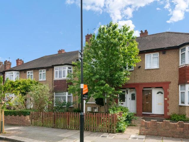 1 bedroom maisonette to rent